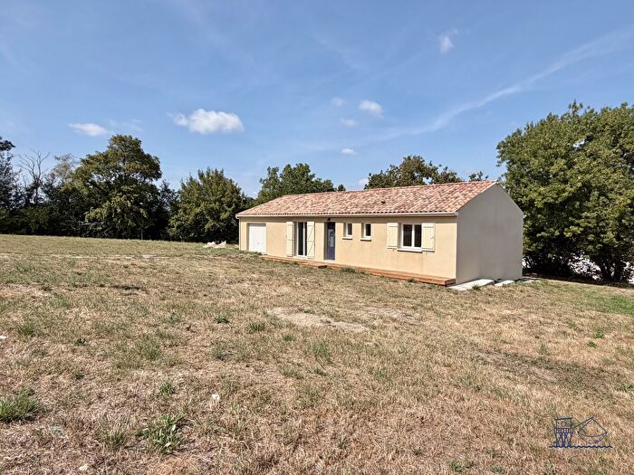 Maison 4 pièces à Saint-Ciers-du-Taillon, à vendre