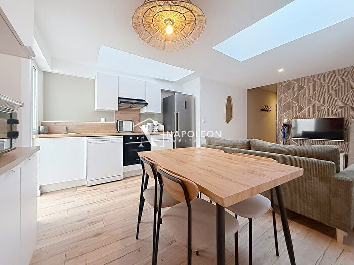 Maison 6 pièces à louer à Lille, Fives