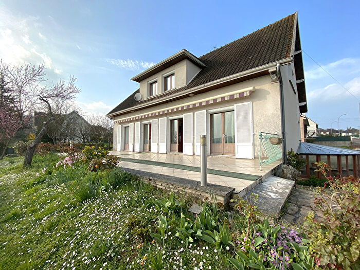 Saint-Julien-du-Sault - Maison 7 pièces à vendre