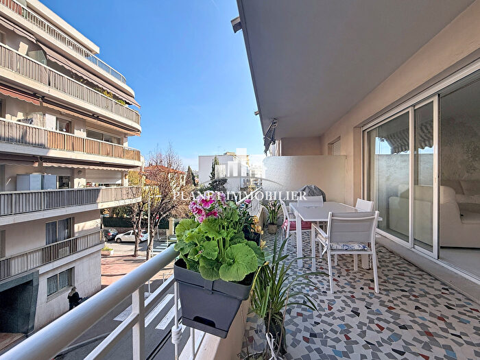 Appartement à vendre - Antibes, Juan-les-Pins, Le Cap - 2 pièces - 1 chambre