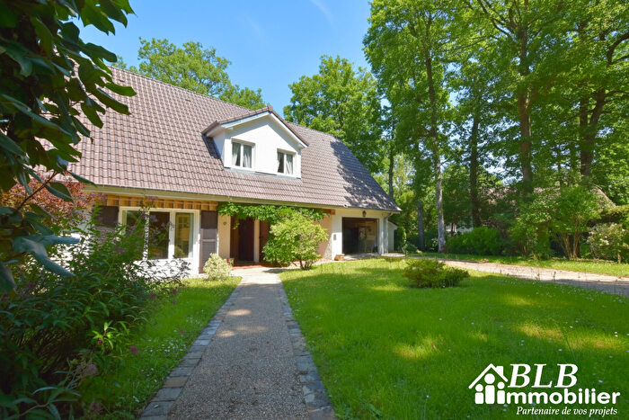 Les Essarts-le-Roi : Maison 8 pièces à vendre