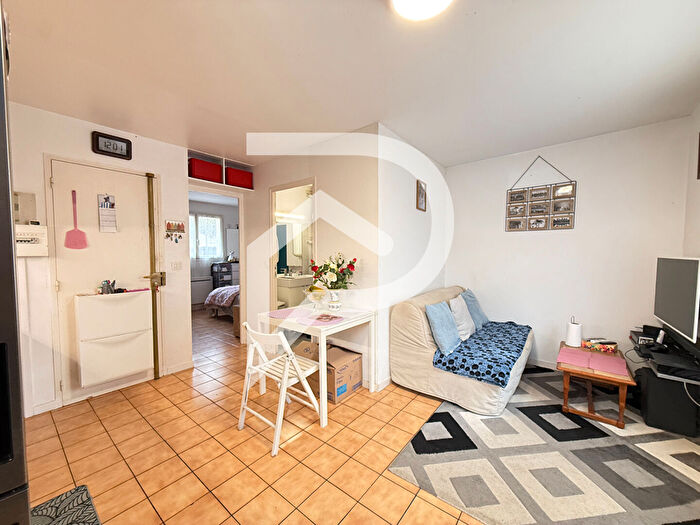 Appartement à vendre - Melun, Saint-Liesne - 2 pièces - 1 chambre