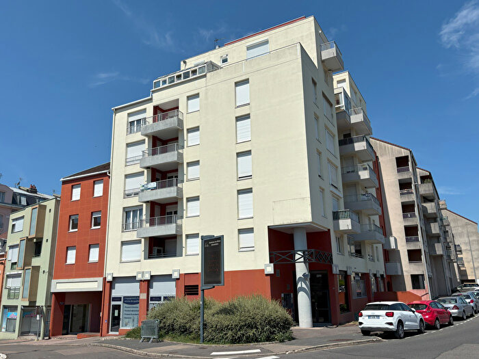 Appartement à vendre - Montceau-les-Mines, Centre-ville - 4 pièces - 3 chambres