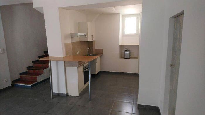 Centre, Monteux : Maison 3 pièces à louer