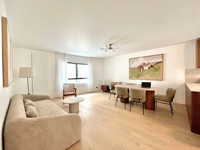 Appartement à vendre - Paris e , Dauphine - 4 pièces - 2 chambres