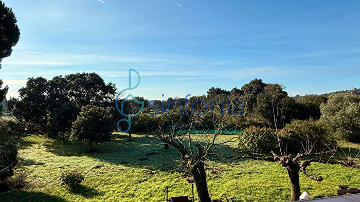 Maison à vendre - Montaren-et-Saint-Médiers - 6 pièces - 4 chambres