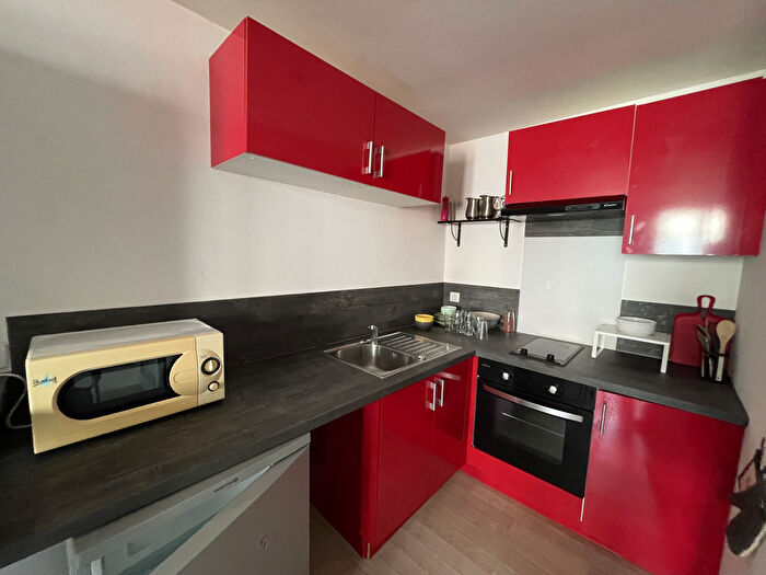 Appartement à louer - Limoges, Centre-ville, Hôtel de Ville, Emailleurs - 1 pièce