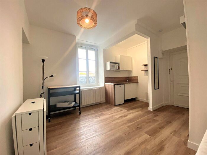 Appartement à louer - Saint Serge-Ney-Chalouère, Angers - 1 pièce