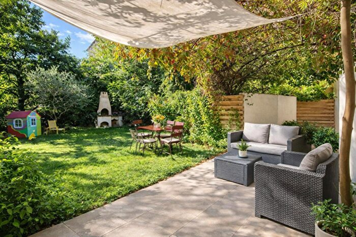 Maison à vendre - Velleron - 5 pièces - 3 chambres