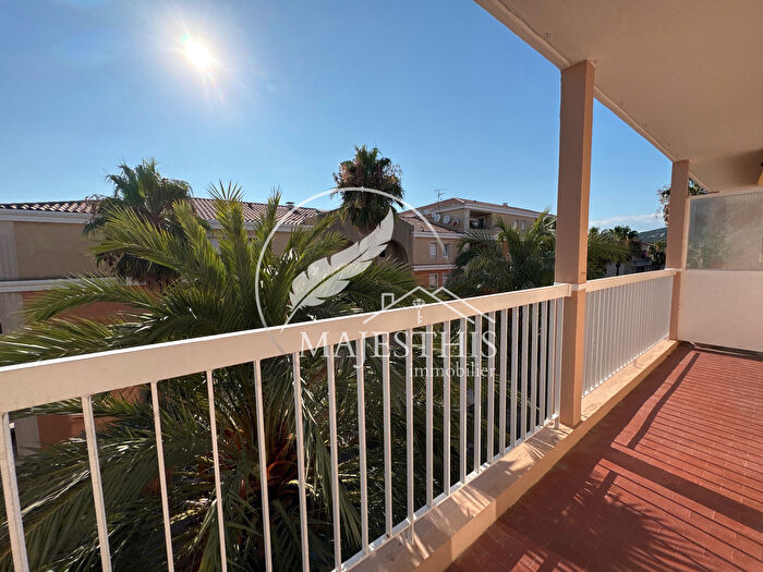 Appartement à vendre - Hyères, Gare, Godillot - 2 pièces - 1 chambre