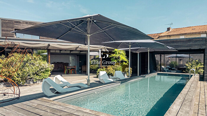 Maison à vendre - Angoulême, LHoumeau - 9 pièces - 5 chambres