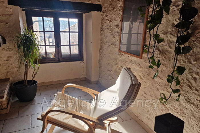 Maison à vendre - Coursegoules - 4 pièces - 3 chambres