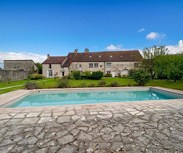 Maison à vendre - Nitry - 9 pièces - 5 chambres