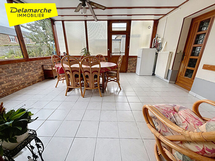 Maison à vendre - Saint-Hilaire-du-Harcouët - 6 pièces - 5 chambres