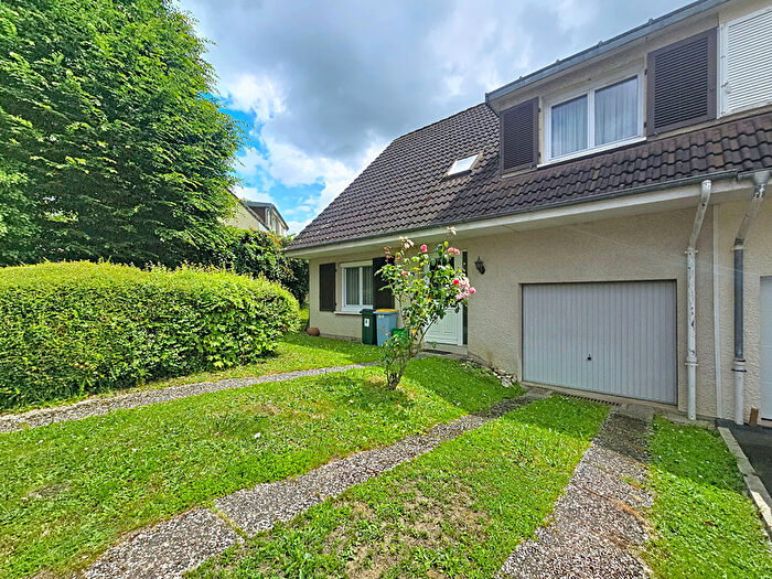 Maison 6 pièces à Saint-Martin-du-Tertre, à vendre