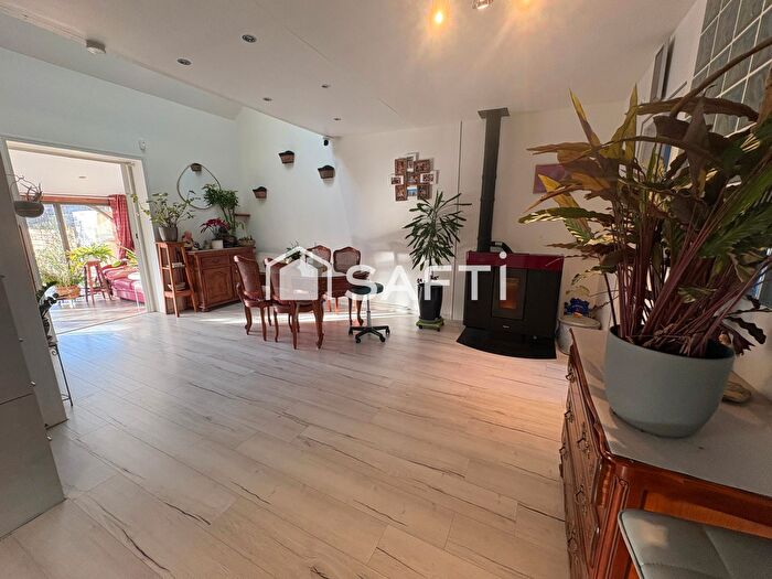 Maison à vendre - Saint-Germain-du-Puy - 5 pièces - 4 chambres