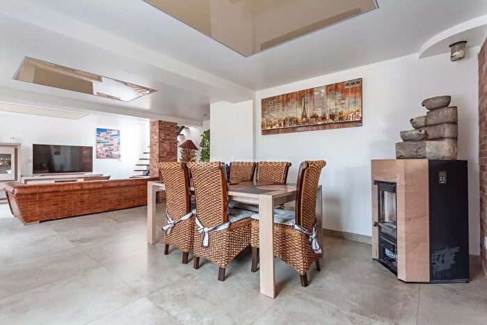 Maison à vendre - Leuville-sur-Orge - 6 pièces - 3 chambres