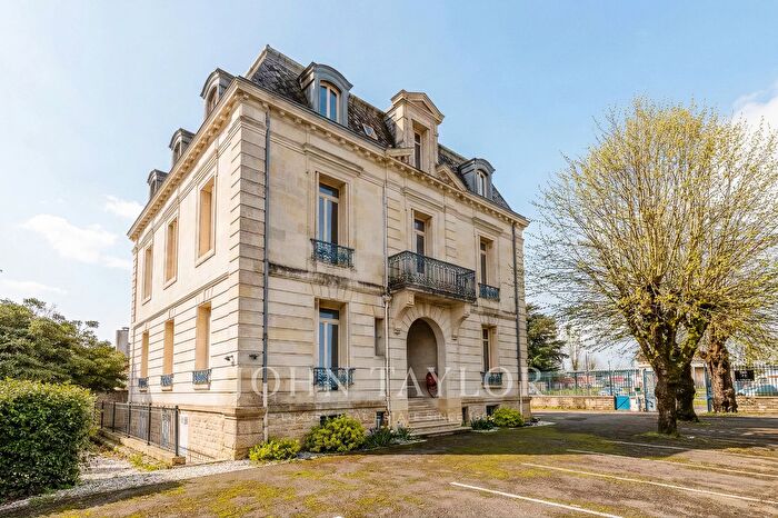 Maison à vendre - Bègles, La Ferrade - 16 pièces