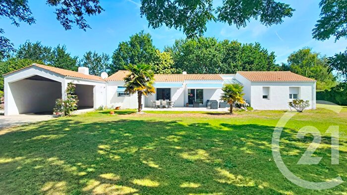 Soullans - Maison 8 pièces à vendre