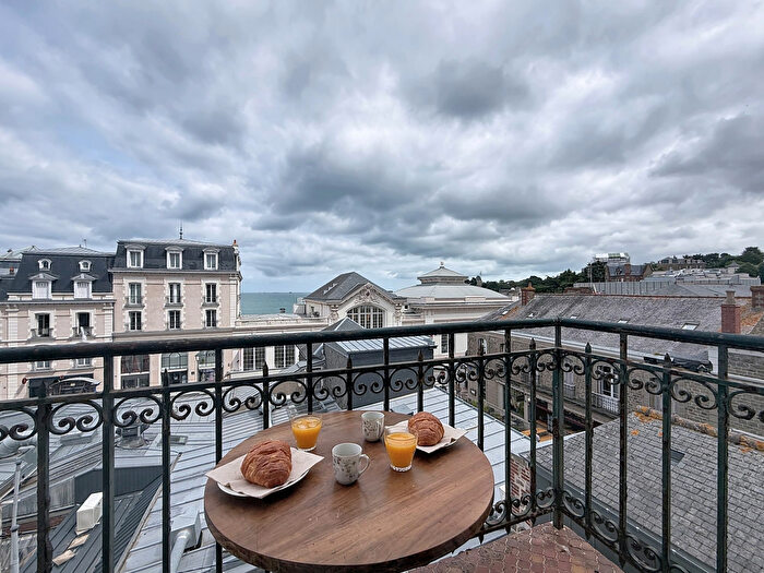 Appartement 5 pièces à Dinard, Centre-ville, Plage de l'Ecluse, Pointe du Moulinet, à vendre