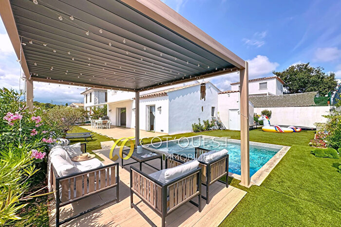 Maison à vendre - Villeneuve-Loubet, Plage - 5 pièces - 4 chambres