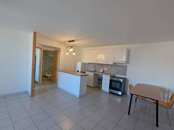 Appartement à louer - Sud, LArbresle - 3 pièces - 2 chambres