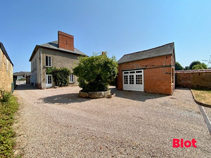 Saint-Méen-le-Grand : Maison 6 pièces à vendre