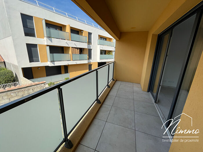 Appartement à louer - Nîmes, Route dArles - 3 pièces - 2 chambres