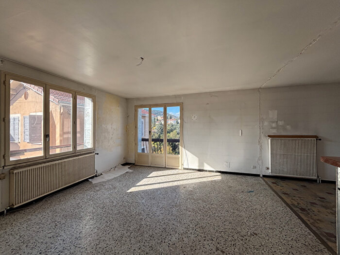 Appartement à vendre - Annonay, Centre-ville - 4 pièces - 3 chambres