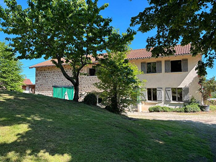 Maison 5 pièces à vendre à Saint-Bonnet-des-Bruyères