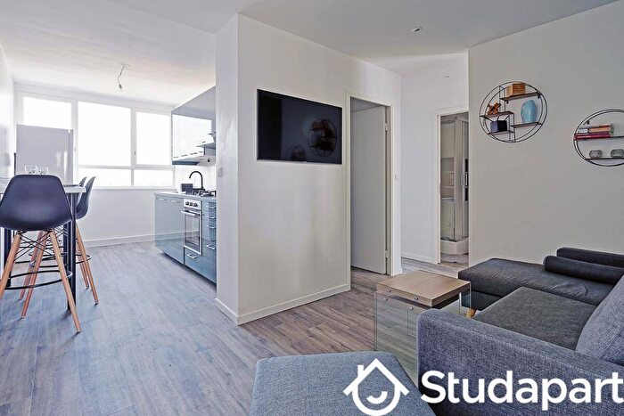 Appartement à louer - Le Bois Saint Louis, Orvault - 1 pièce - 4 chambres