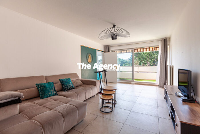 Appartement à vendre - Marseille e , Saint-Jean-du-Désert - 5 pièces - 4 chambres