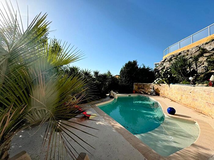 Maison à vendre - Saint-Blaise - 7 pièces - 5 chambres