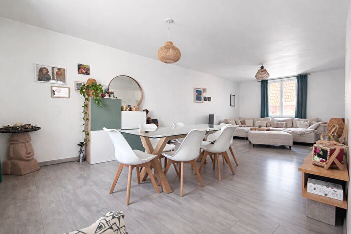 Maison à vendre - Ostwald - 4 pièces - 3 chambres