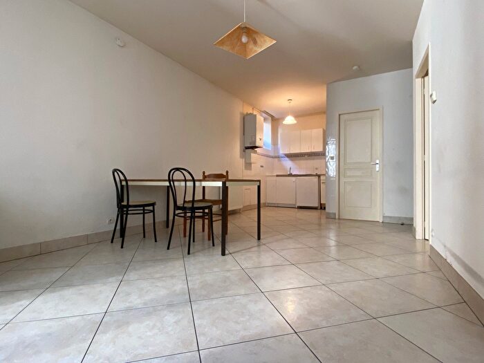 Appartement à louer - Grenoble, Centre-ville - 2 pièces - 1 chambre