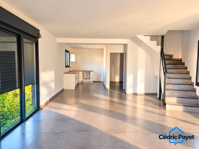 Maison 4 pièces à Saint-Pierre, Les Assises, Bois Noirs, à vendre