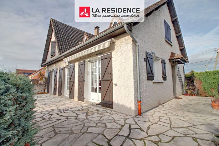 Maison à vendre - Les Mureaux, Route de Verneuil, Aérodrome - 7 pièces - 5 chambres