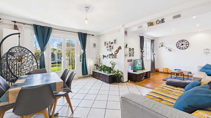 Appartement à vendre - Soisy-sur-Seine - 3 pièces - 1 chambre