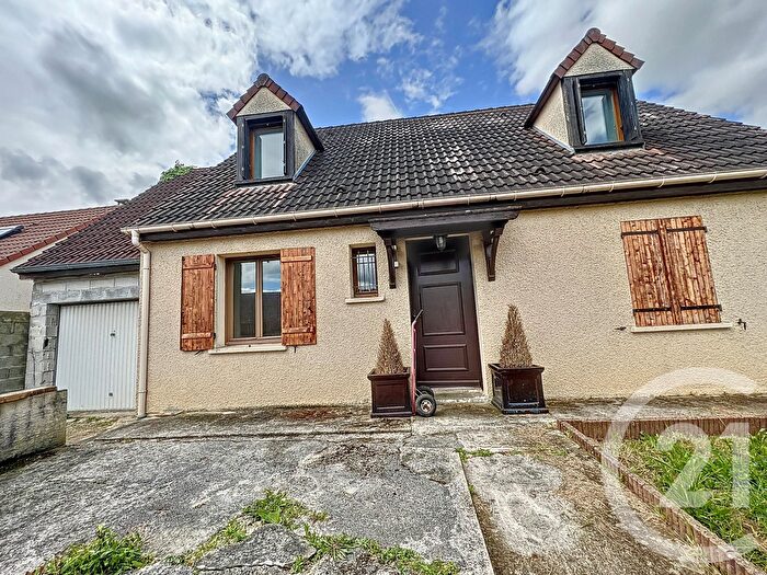 Maison 4 pièces à louer à Gouaix