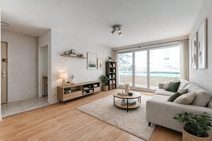 Appartement à vendre - Bron, Les Essarts - 2 pièces - 1 chambre