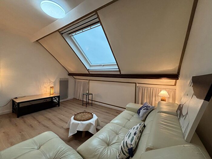 Appartement à louer - Houlle - 2 pièces - 1 chambre