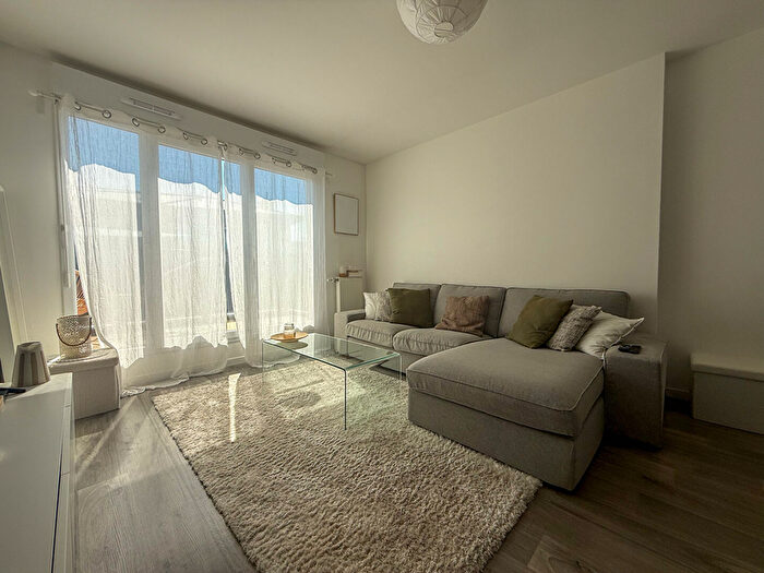 Appartement à vendre - Montmagny, Centre-ville, Carrières - 3 pièces - 2 chambres