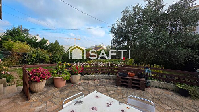 Maison à vendre - Mantes-la-Ville, Louise Michel - 5 pièces - 3 chambres