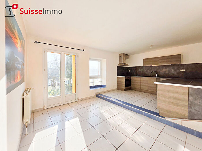 L'Isle-sur-le-Doubs : Maison 9 pièces à vendre