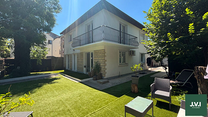 Enghien-les-Bains : Maison 7 pièces à vendre
