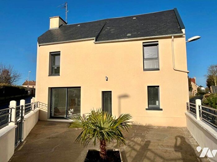 Maison à louer - St Sylvain - 4 pièces - 3 chambres