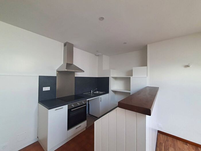 Appartement à louer - Saint-Palais - 2 pièces - 1 chambre