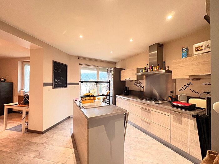 Appartement à vendre - Villers-le-Lac - 5 pièces - 3 chambres