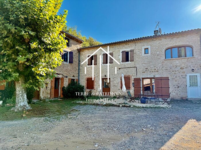 Maison à vendre - Vallon-Pont-dArc - 10 pièces - 7 chambres