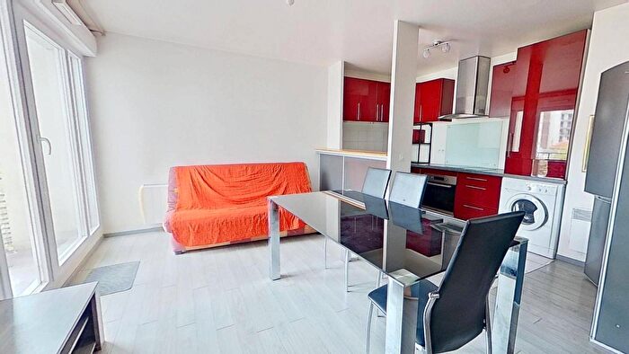 Appartement à louer - Mutuelle-Barbusse-Saint Rémy- Joliot Curie, Saint-Denis - 2 pièces - 1 chambre